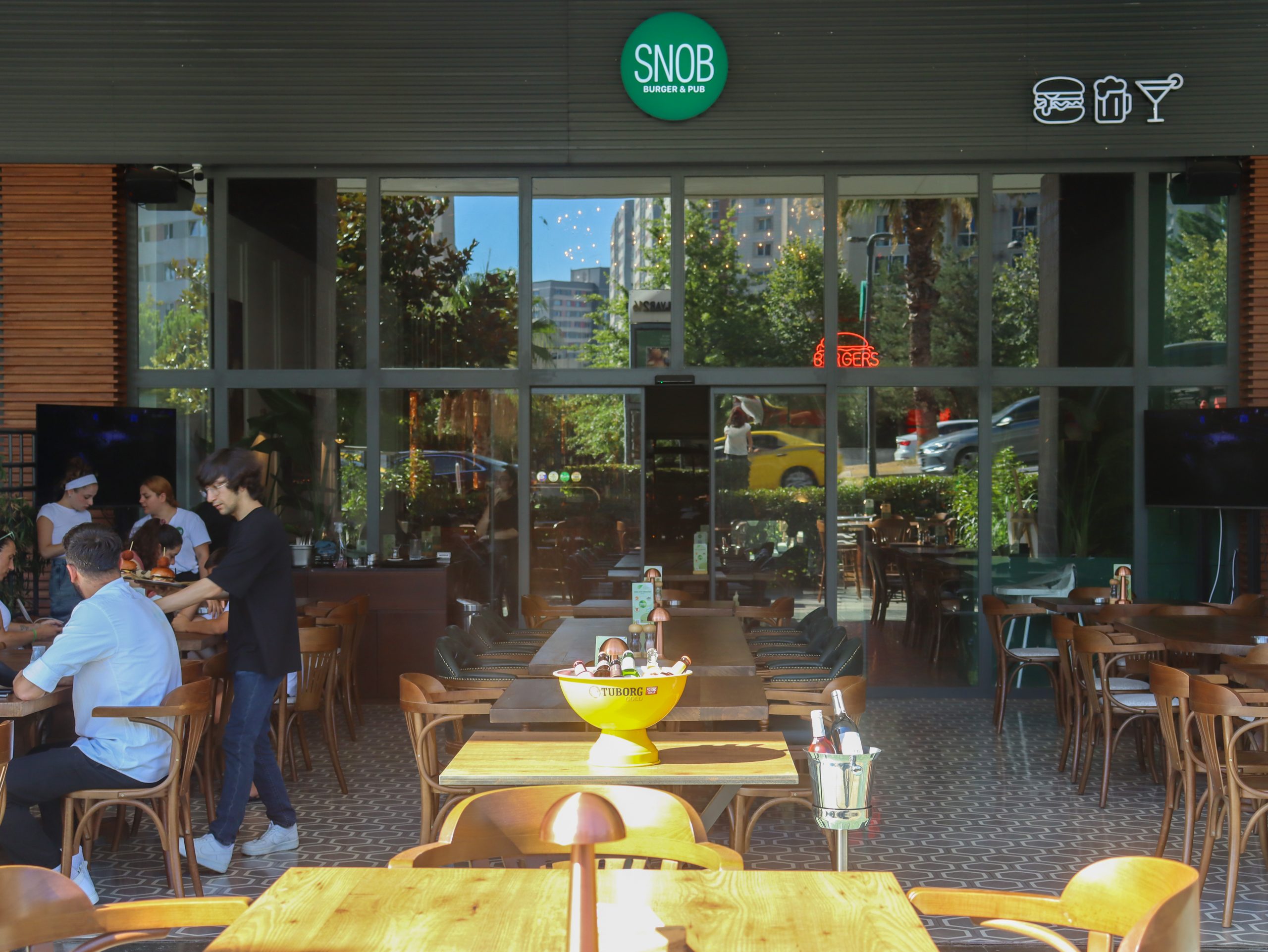 Burger ve daha fazlası: Snob Burger&Pub - ReTouch Mag